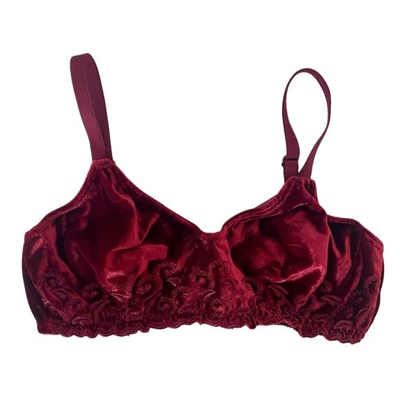 Olga | Intimates & Sleepwear | Vintage Dark Red Burgundy Velvet Soft ...